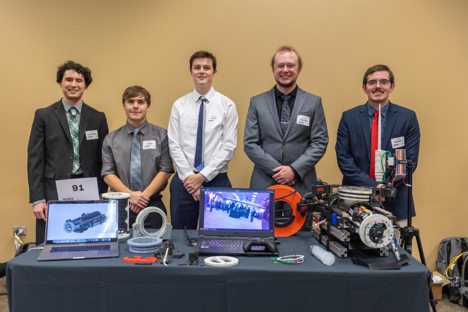 Underwater prospecting rover wins top honors at Fall 2023 Capstone ...